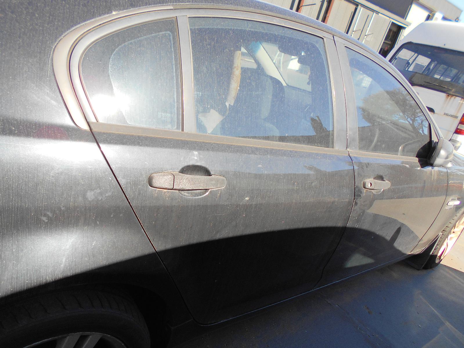 Right Rear Door Sliding Commodore Holden 2007